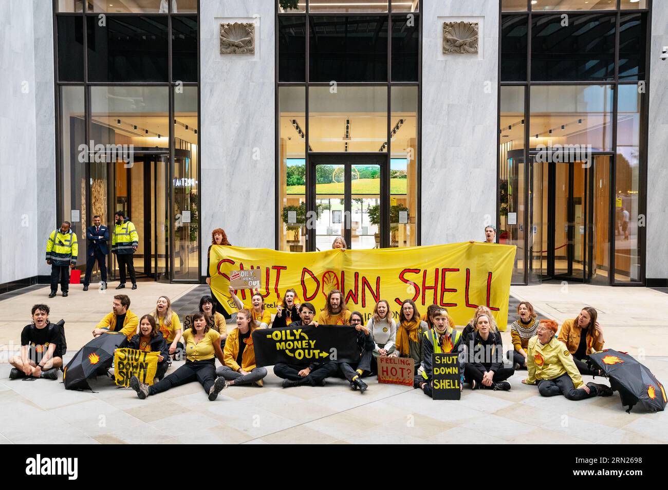Shell oil company employees hi-res stock photography and images - Alamy