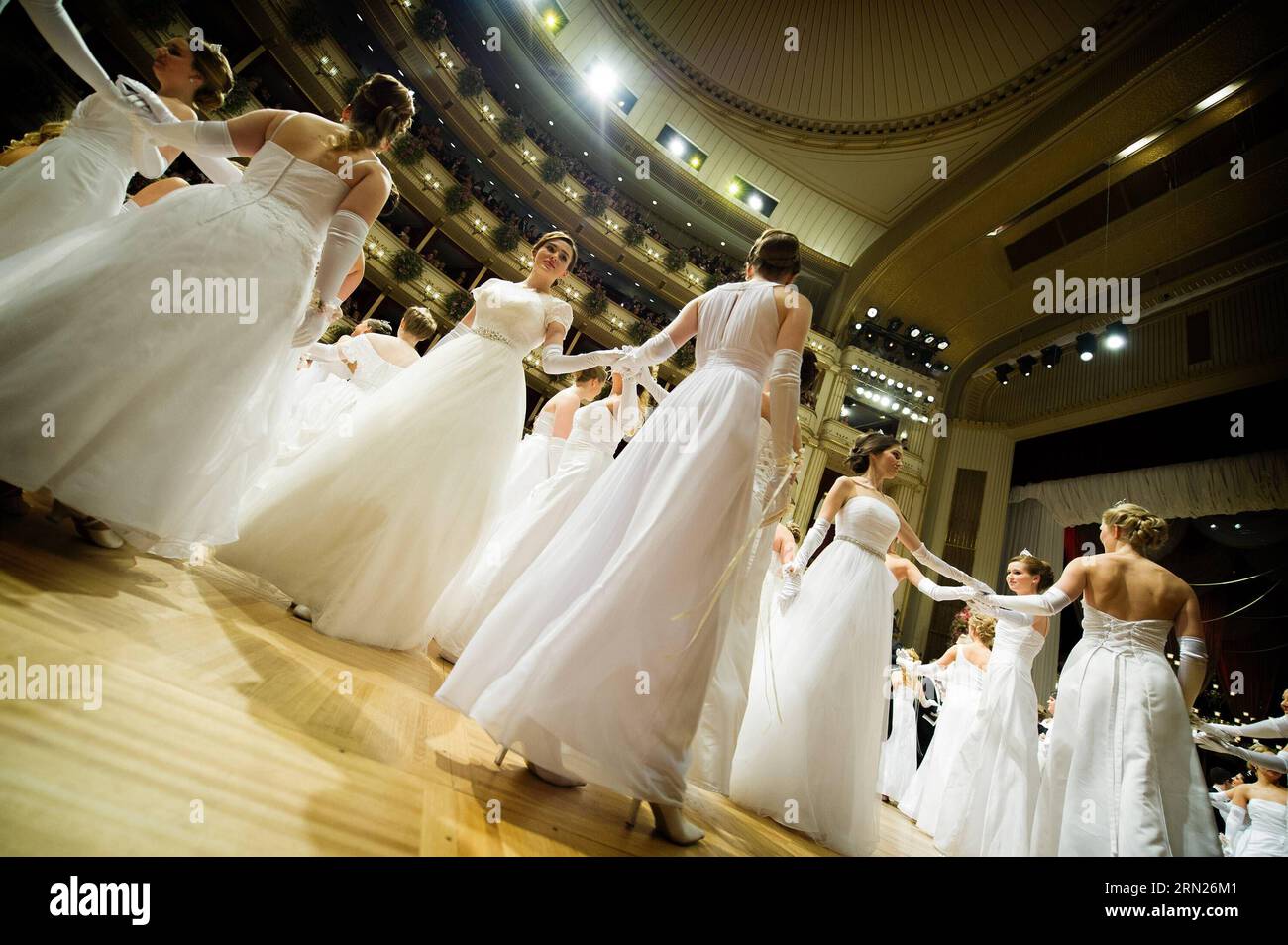 Attiredance hi-res stock photography and images - Alamy