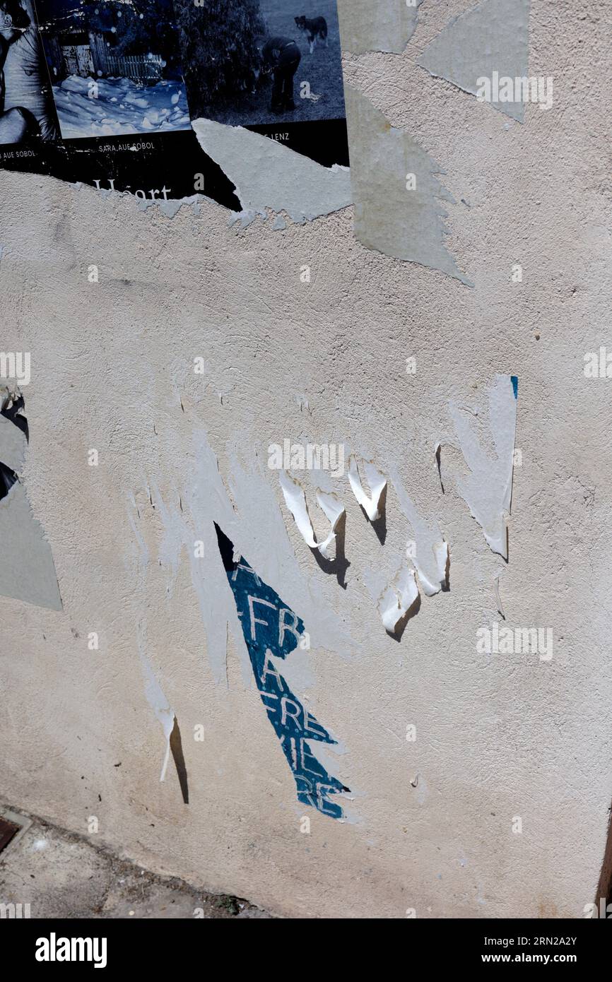 Torn walls hi-res stock photography and images - Alamy