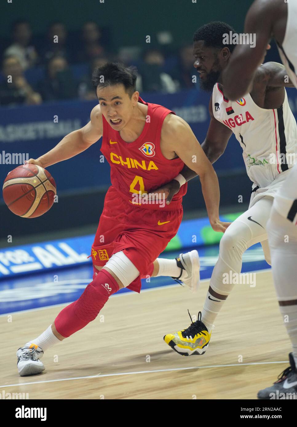 Manila, Philippines. 31st Aug, 2023. Zhao Jiwei (L) of China competes ...