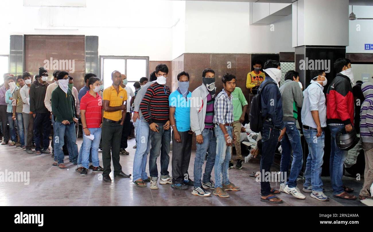Hospital queue india hi-res stock photography and images - Alamy