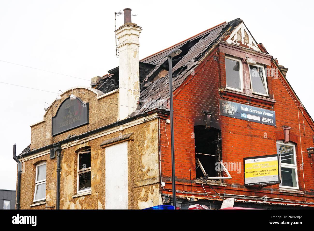Emergency services attend a fire at the Drum & Monkey pub in Gloucester ...