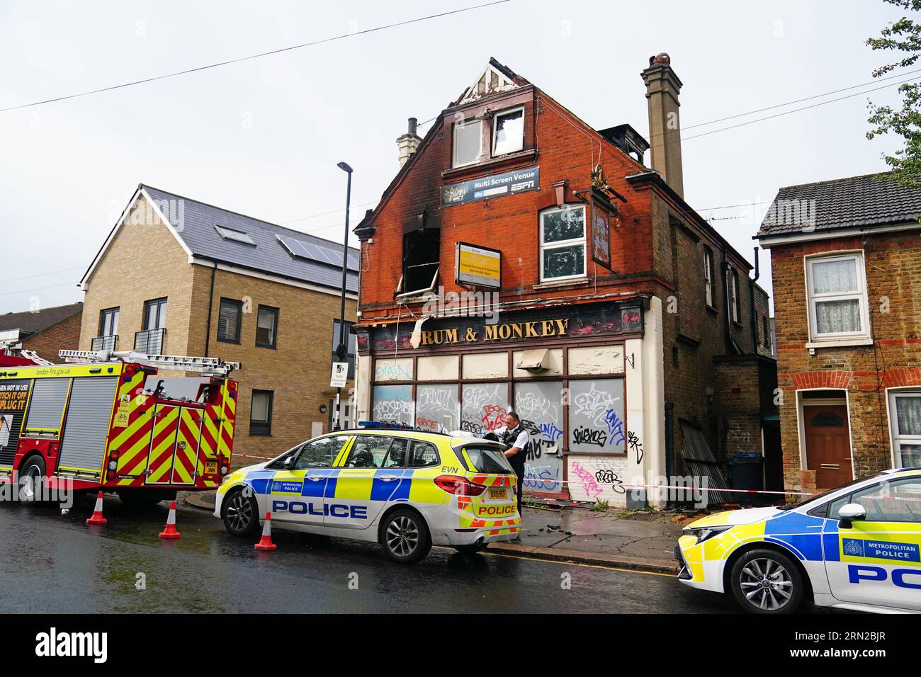 Emergency services attend a fire at the Drum & Monkey pub in Gloucester ...
