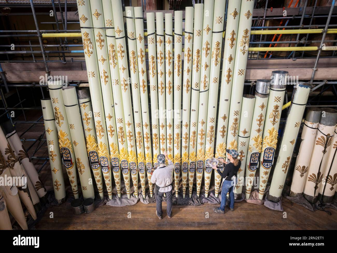 Specialist artists Robert Woodland and Debra Miller of The Upright ...