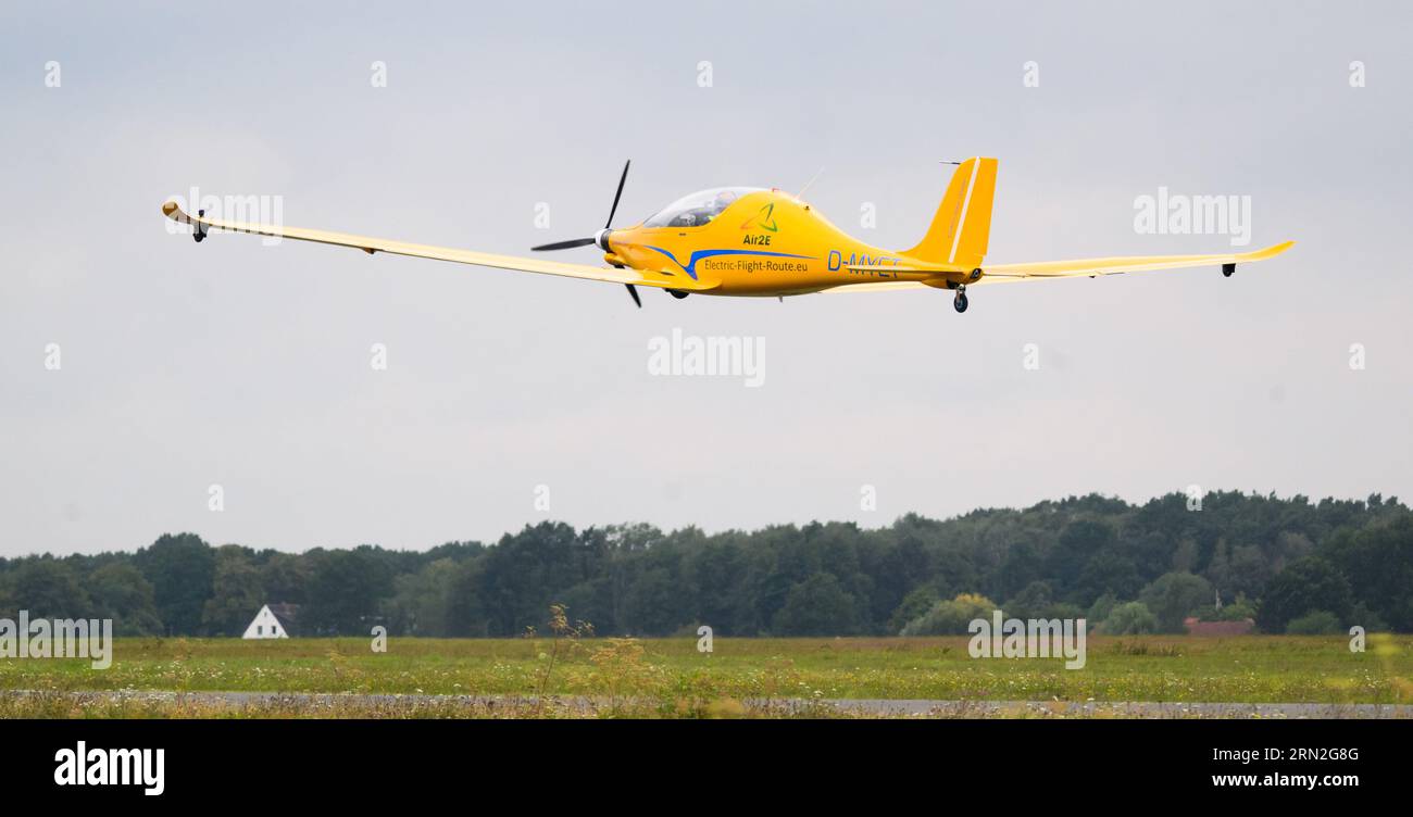 Trainer e hi-res stock photography and images - Alamy