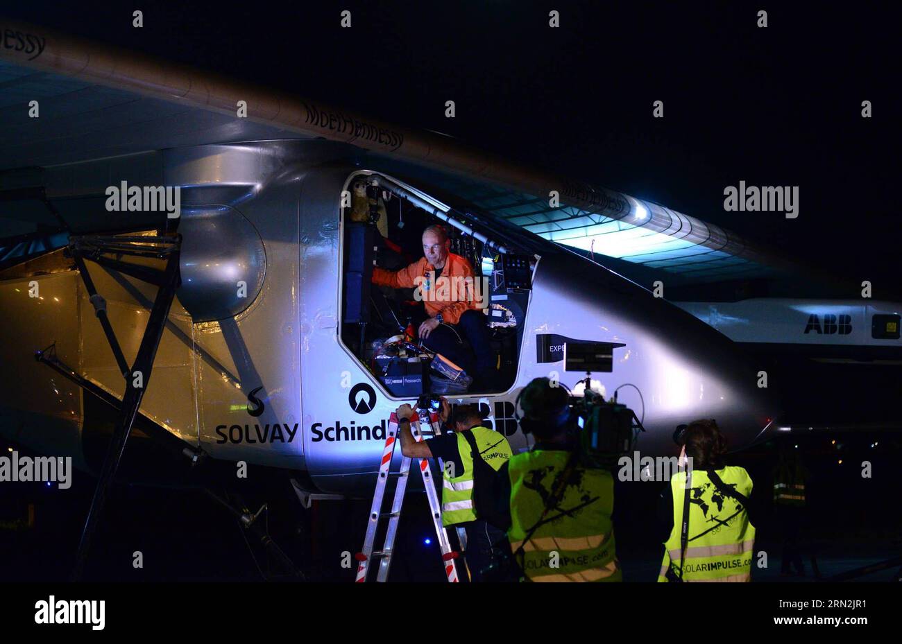 Solar stringer hi-res stock photography and images - Alamy