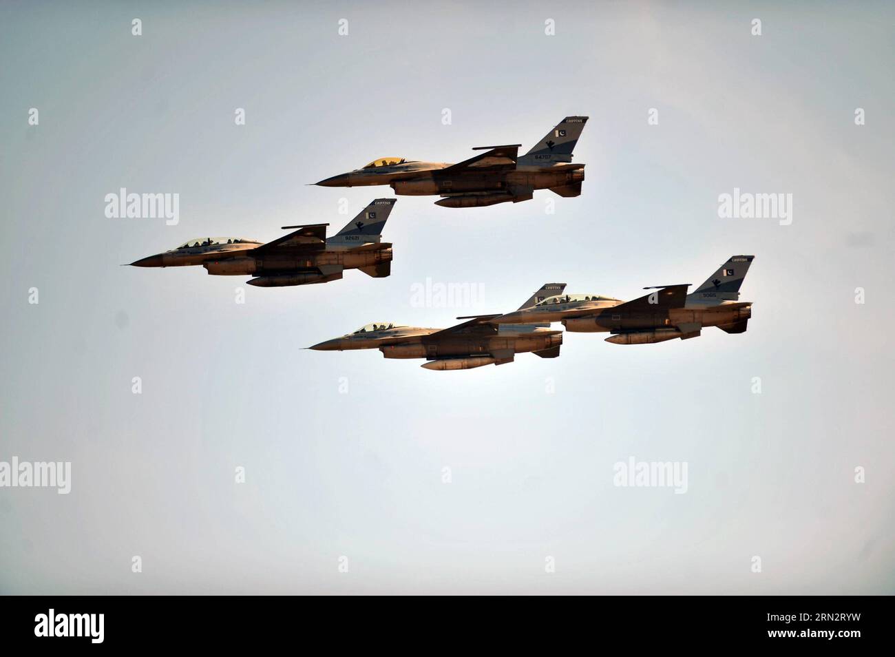 (150323) -- ISLAMABAD, March 23, 2015 -- Pakistani jet fighters fly ...