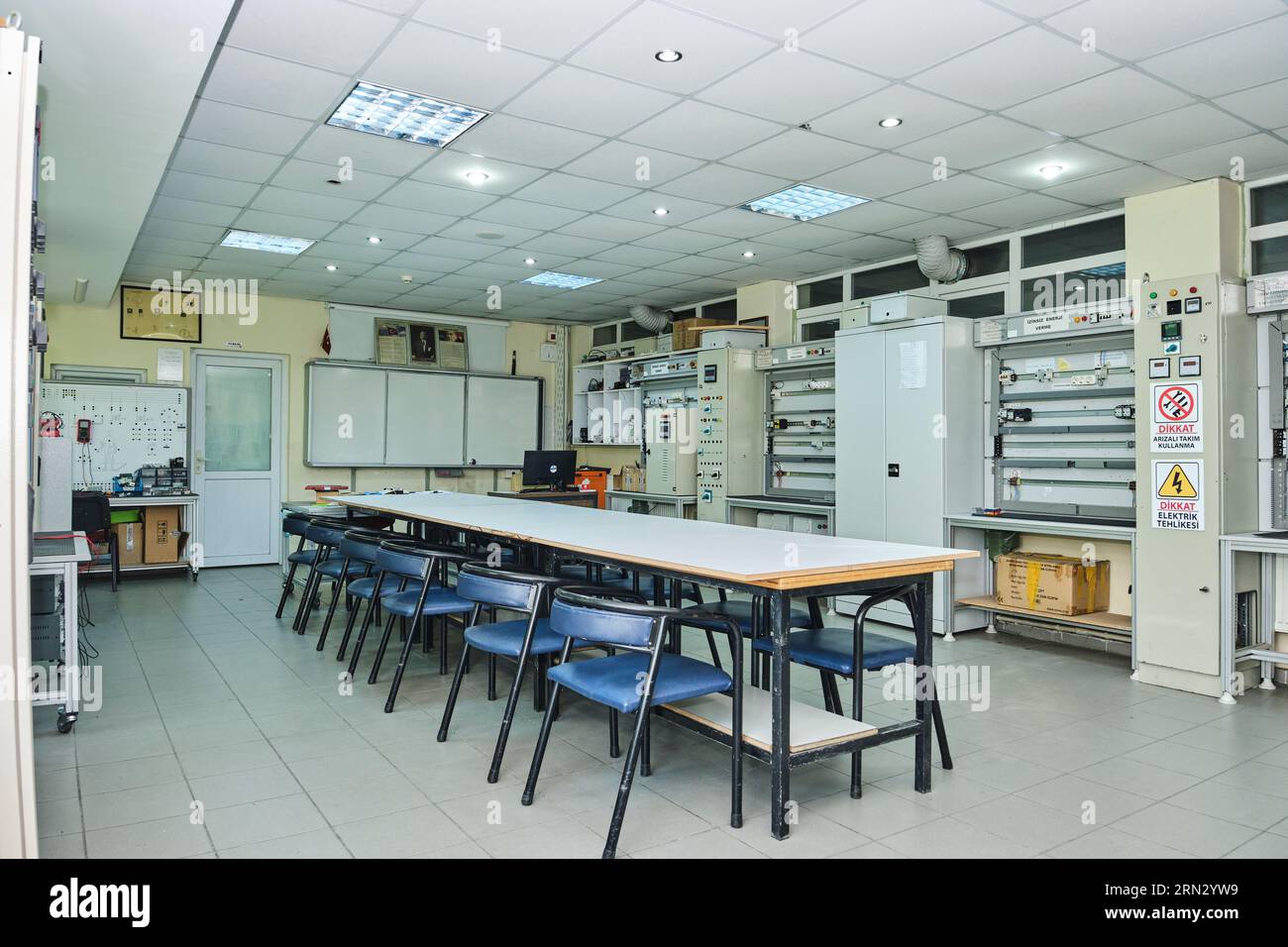 empty classroom workshop. empty class in a university with a group ...