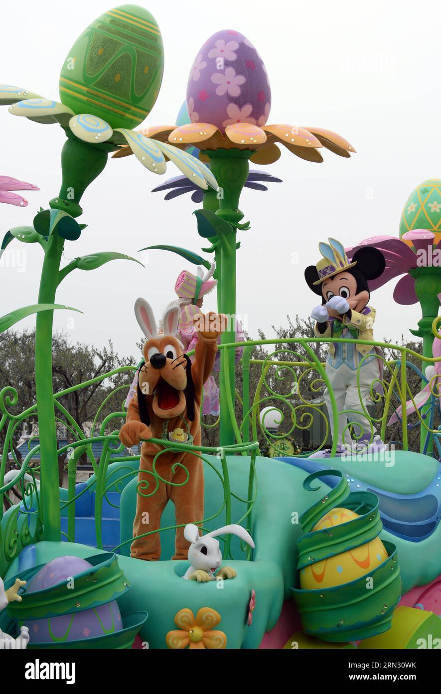 (150401) -- TOKYO, April 1, 2015 -- Actors dressed as Disney characters ...