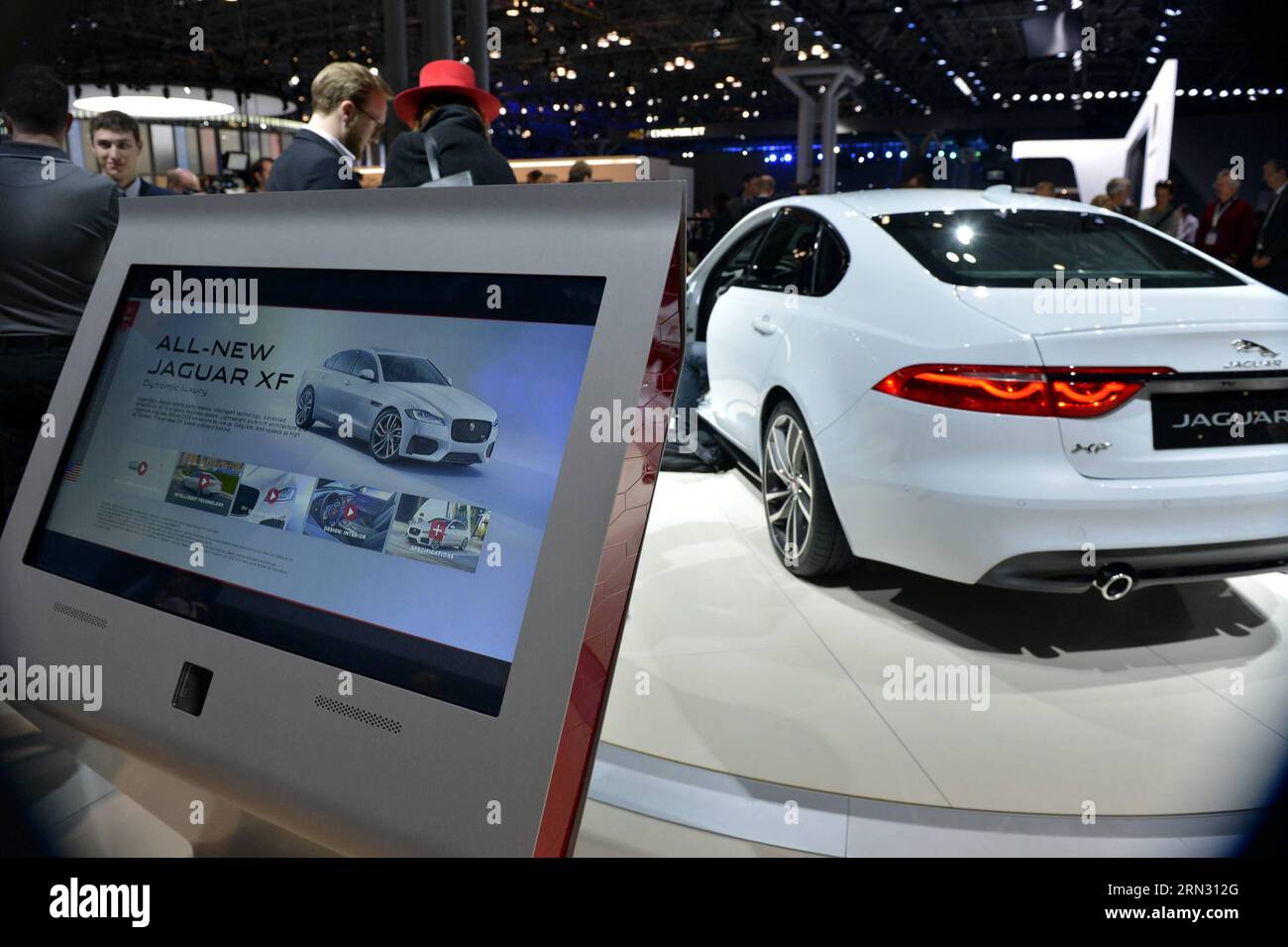 2015mercedesbenz hi-res stock photography and images - Alamy