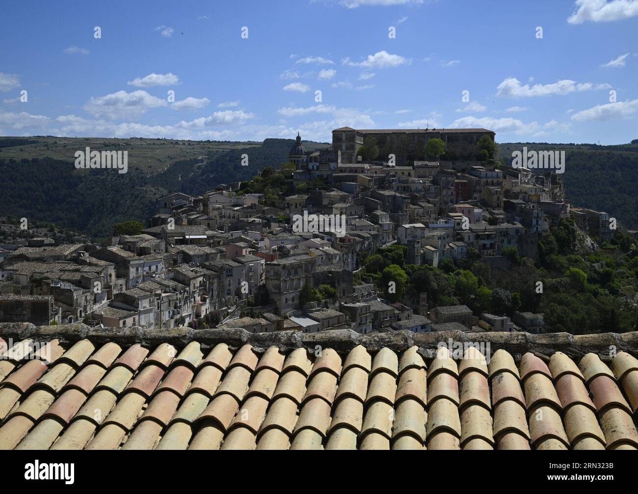 Landscape with panoramic view of Ragusa Ibla as seen from the Chiesa di ...