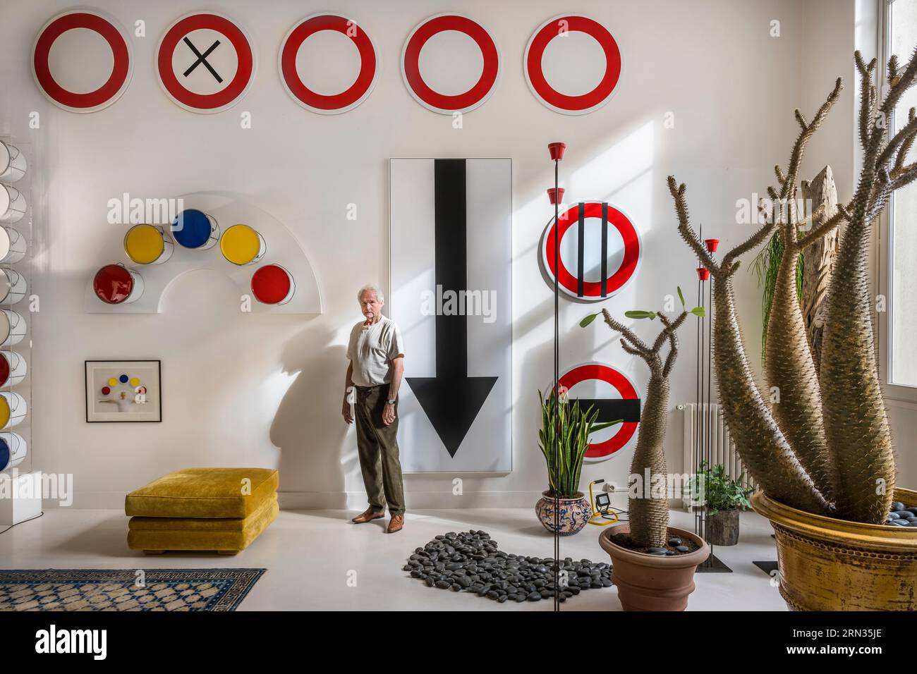 France, Paris, visual artist Jean-Pierre Raynaud in his studio ...