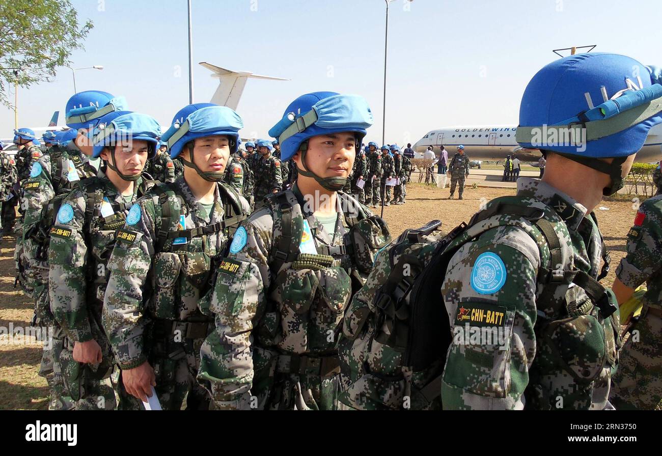 (150408)--KHARTOUM, April 8, 2015 -- Chinese soldiers arrive at Juba ...