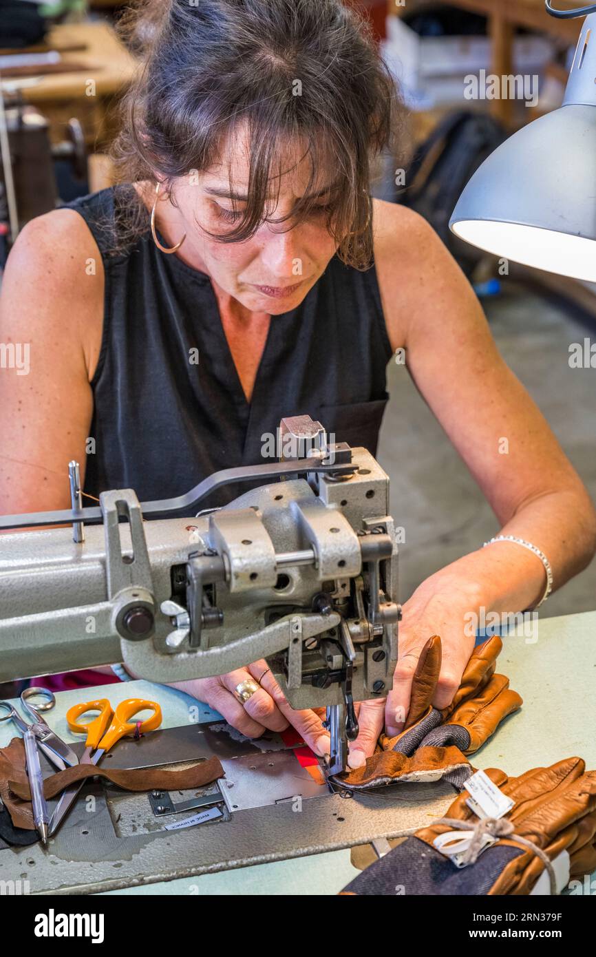France, Aveyron, Millau, Maison Fabre (Ganterie Fabre), family glove ...