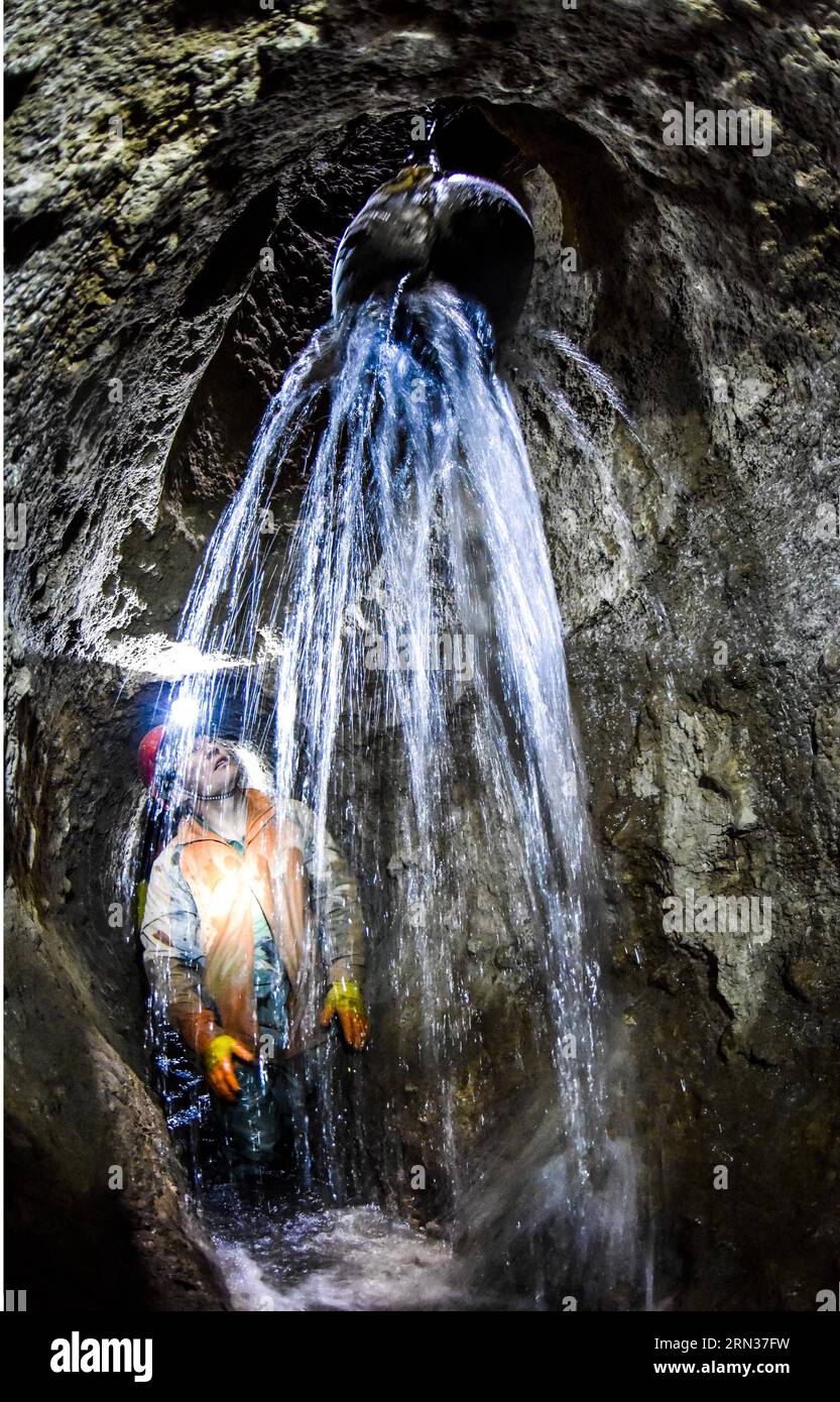Man In Barrel Waterfalls Niagara Falls Daredevils | Nik Wallenda,