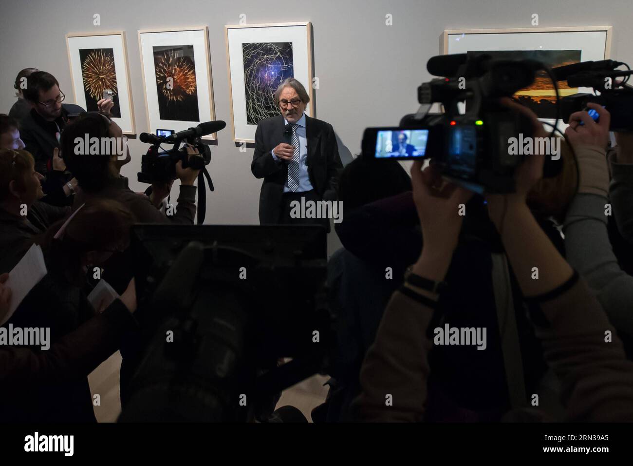 Encountrs hi-res stock photography and images - Alamy