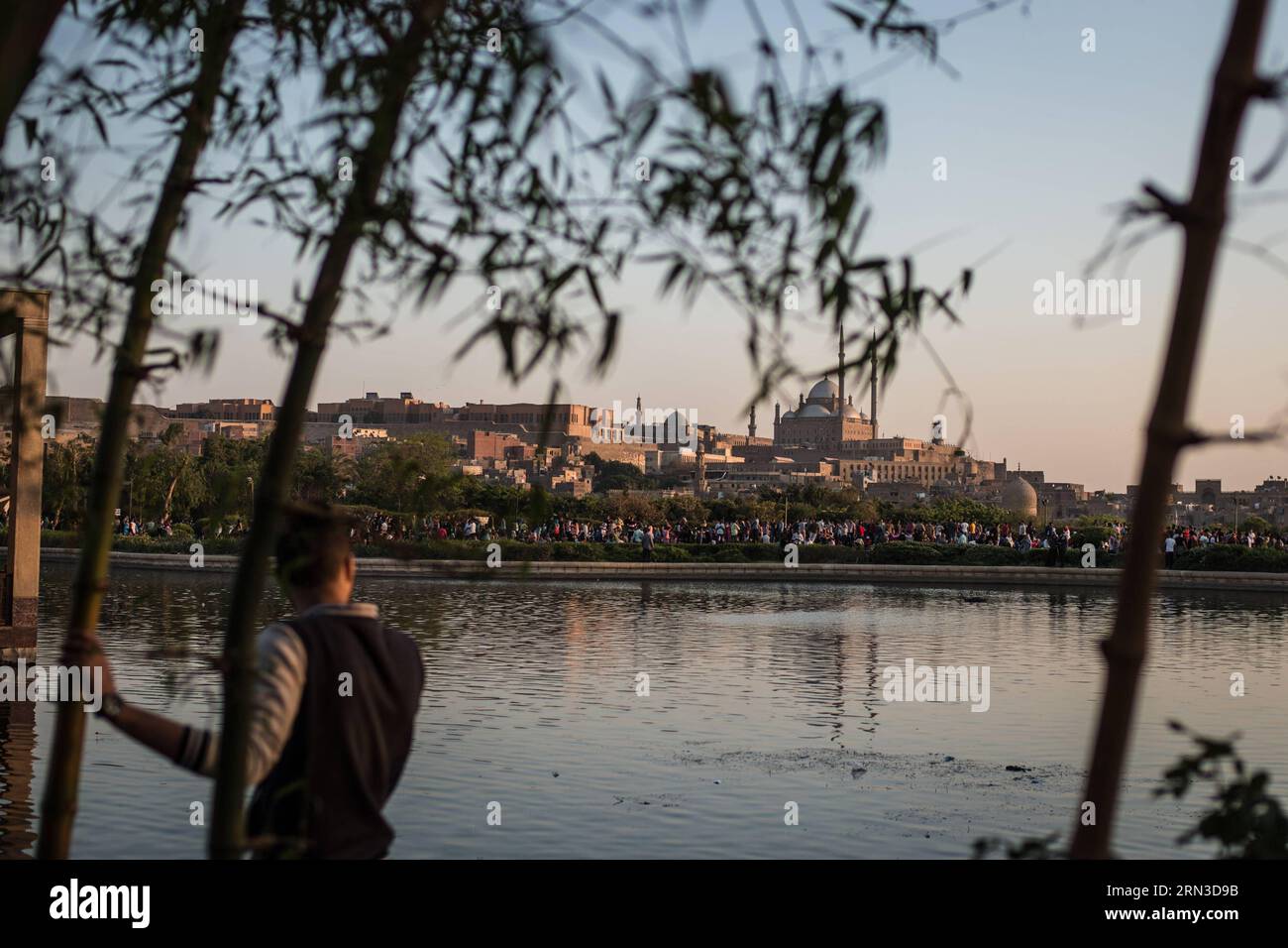 (150413) -- CAIRO, April 13, 2015 -- Egyptians visit the Al-Azhar Park ...