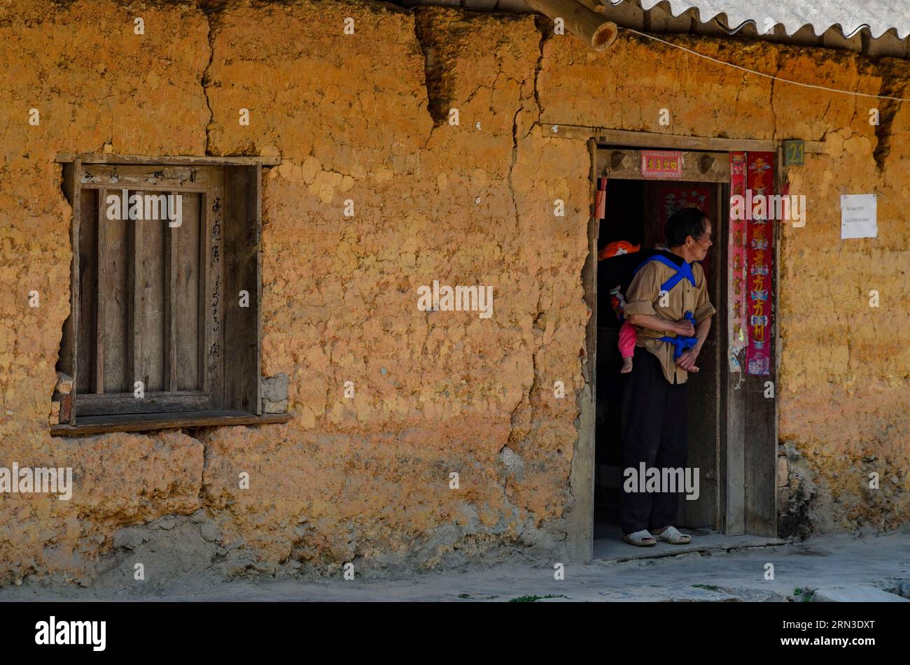 Traditional hmong house hi-res stock photography and images - Alamy