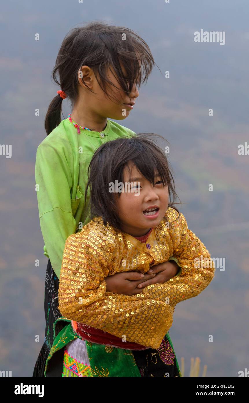 Vietnam, Ha Giang, Dong Van, Black Hmong ethnic group children Stock ...