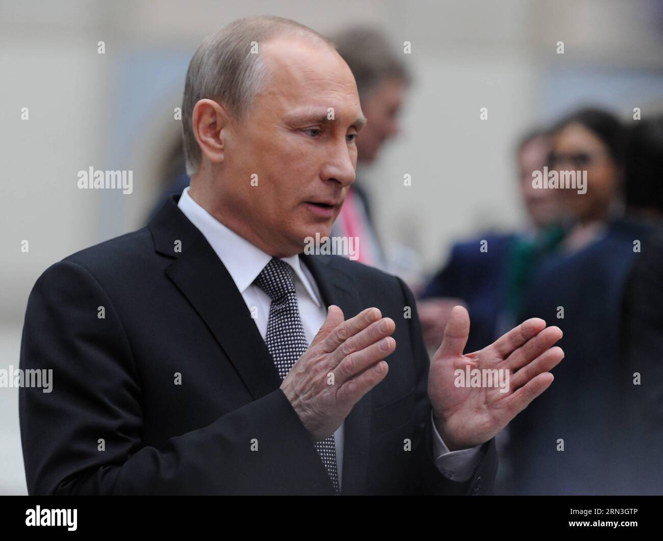 Russiamoscowconversation hi-res stock photography and images - Alamy