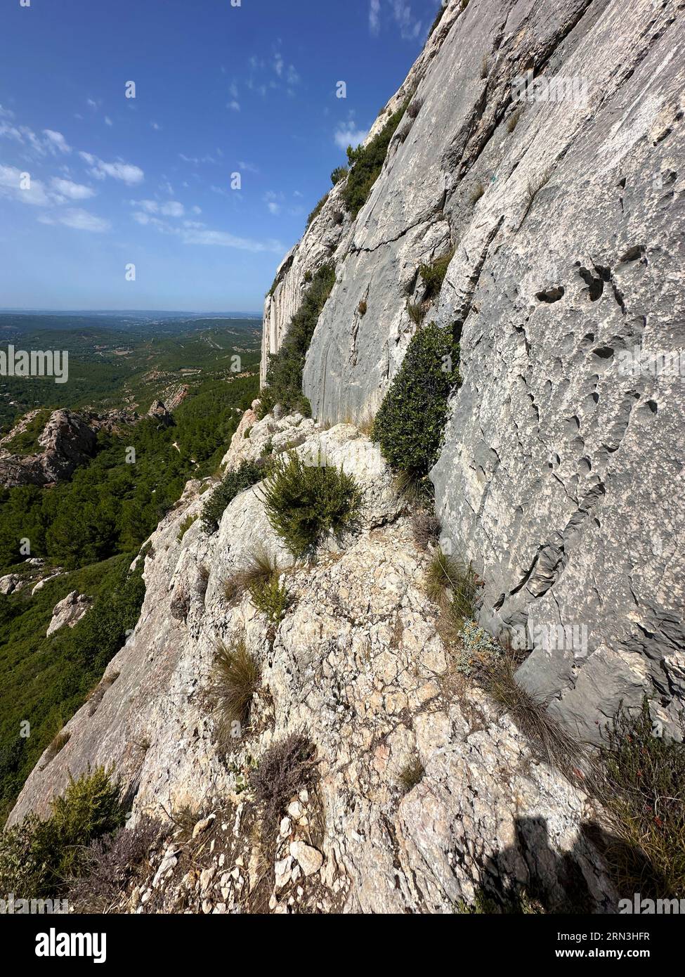 Hiking trail in Luberon Provence South France Stock Photo - Alamy