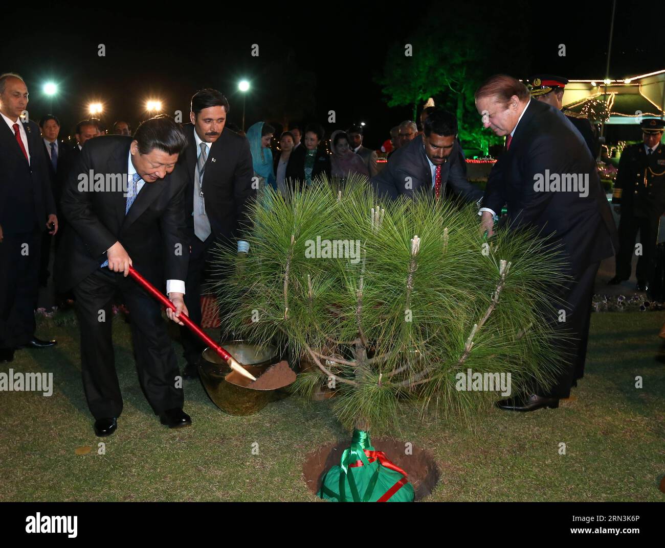 Chinapakistan hi-res stock photography and images - Alamy