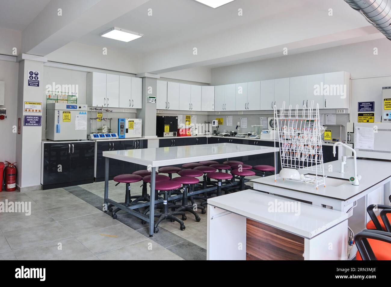 factory. workshop. lab. class Stock Photo - Alamy