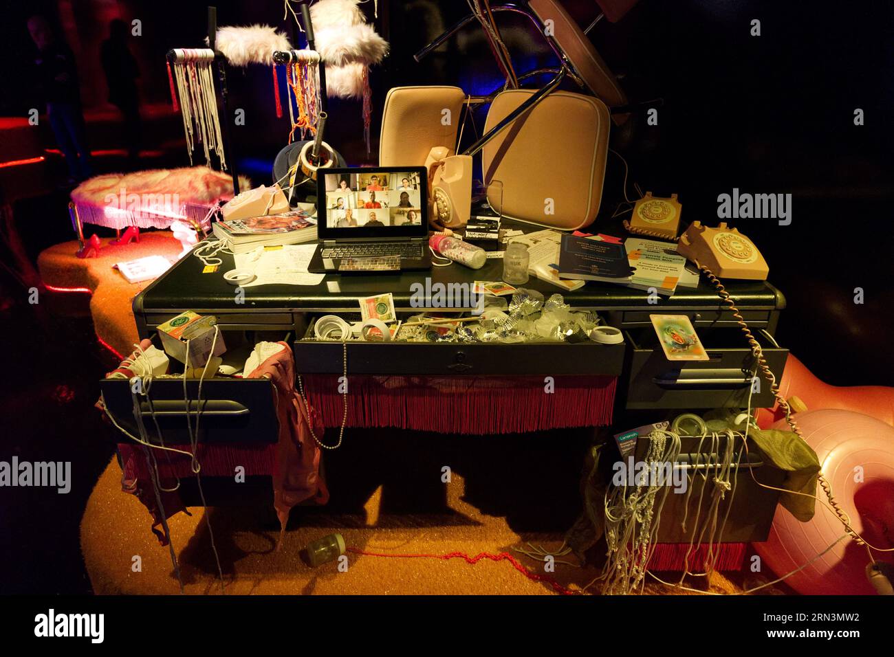 Messy office desk hi-res stock photography and images - Alamy