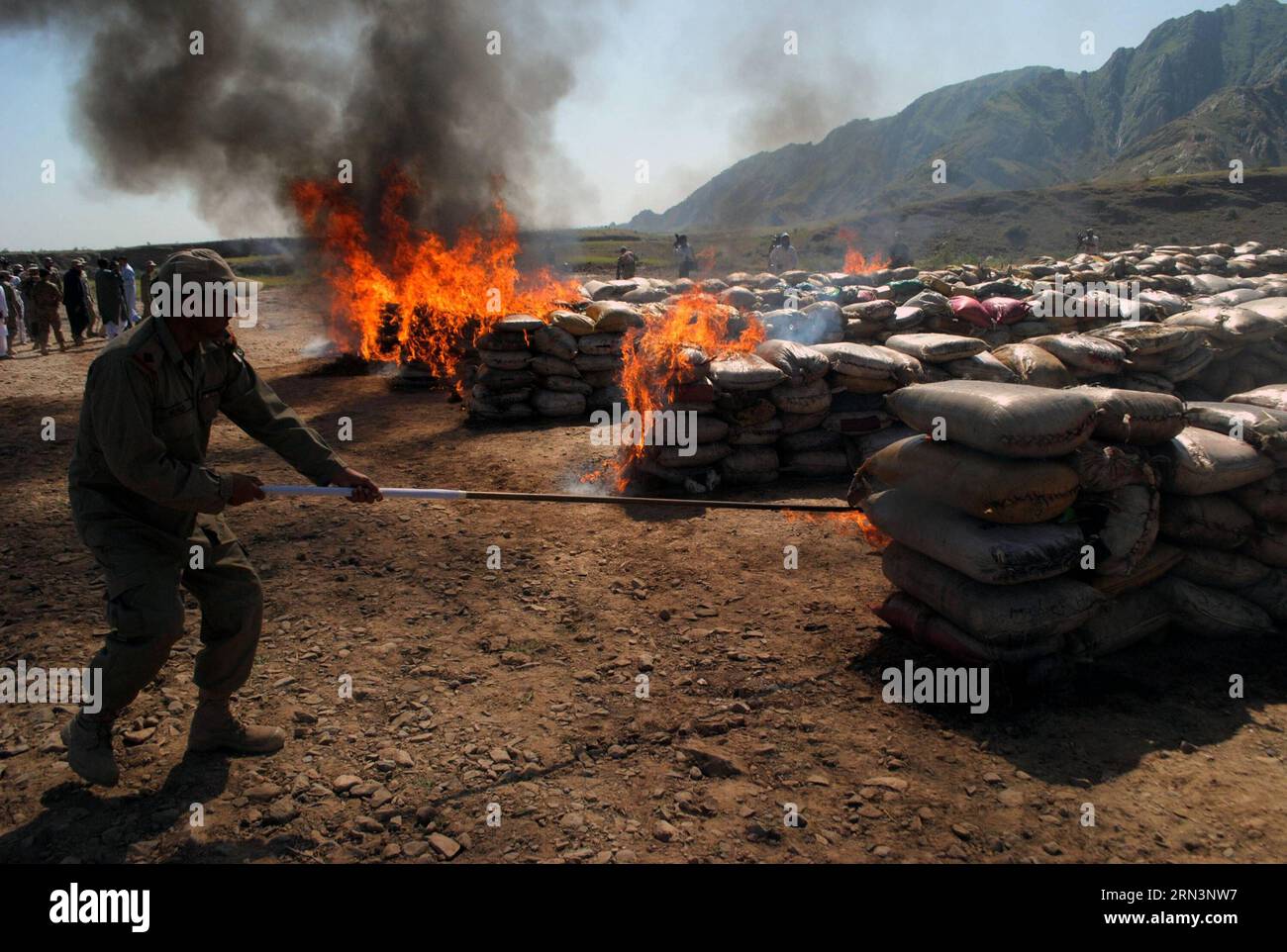 2015pakistani hi-res stock photography and images - Alamy