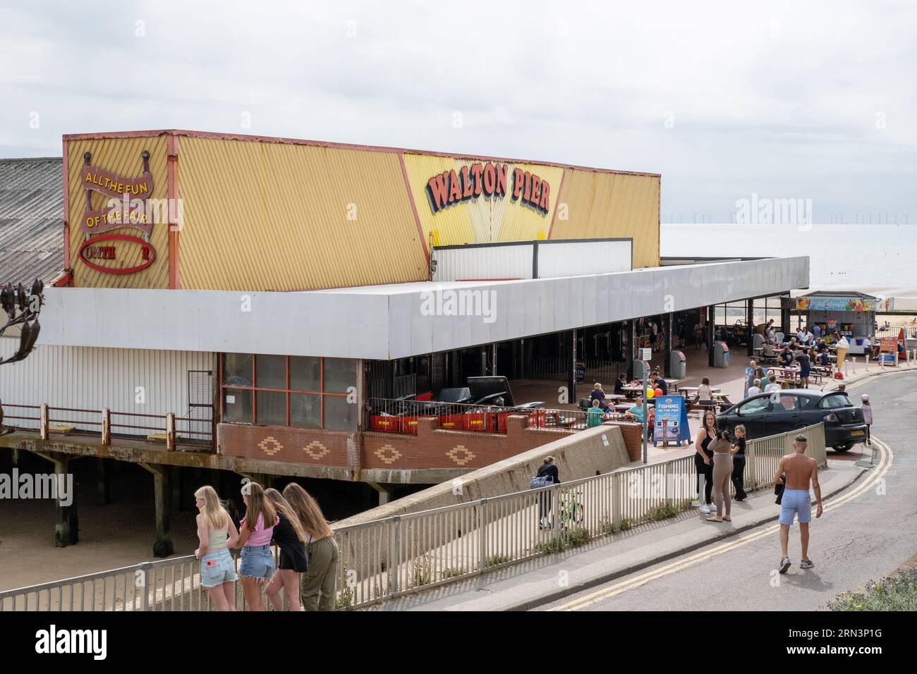Walton Pier, Walton-on-the-Naze, Essex Stock Photo - Alamy