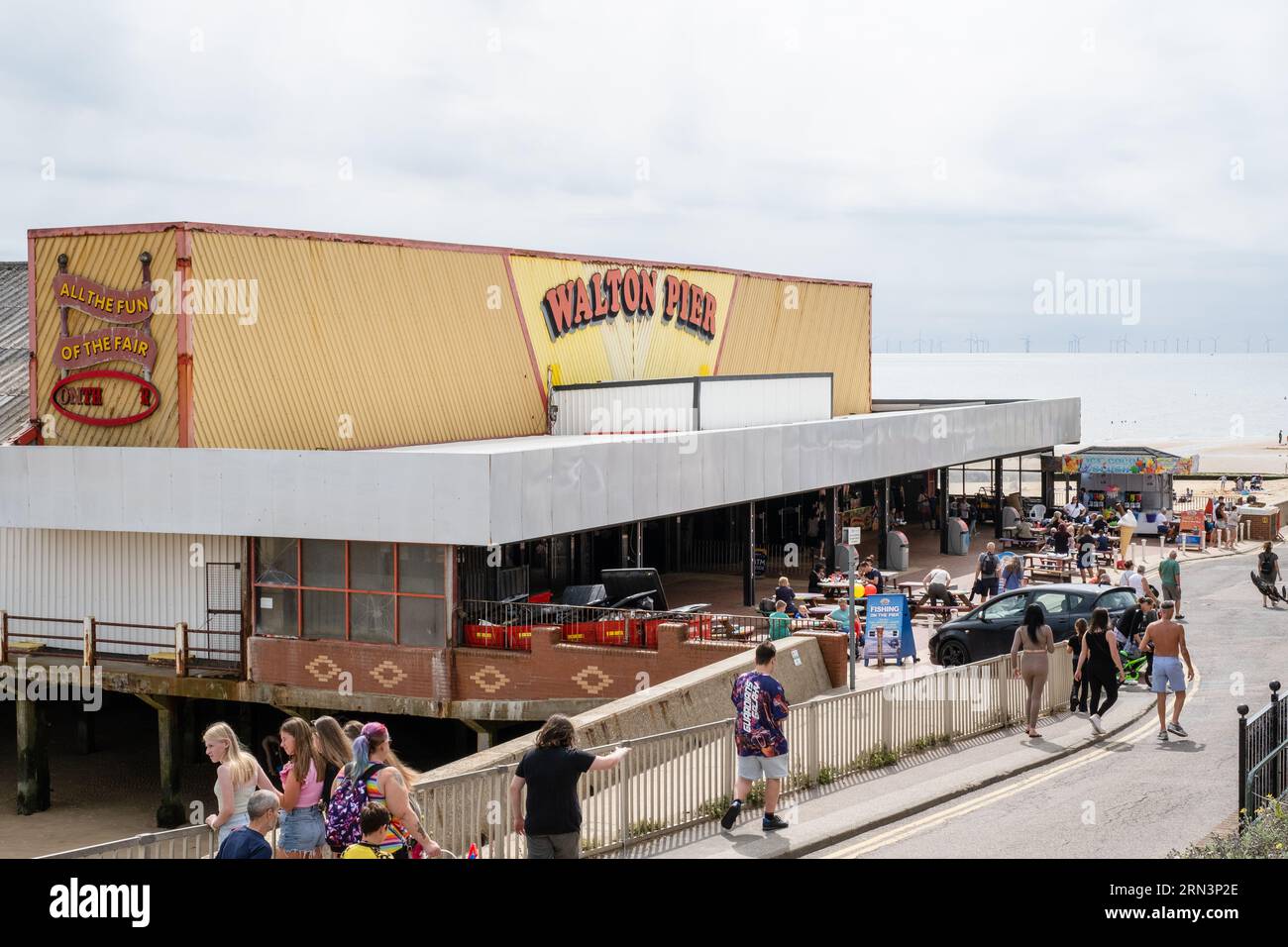 Walton Pier, Walton-on-the-Naze, Essex Stock Photo - Alamy