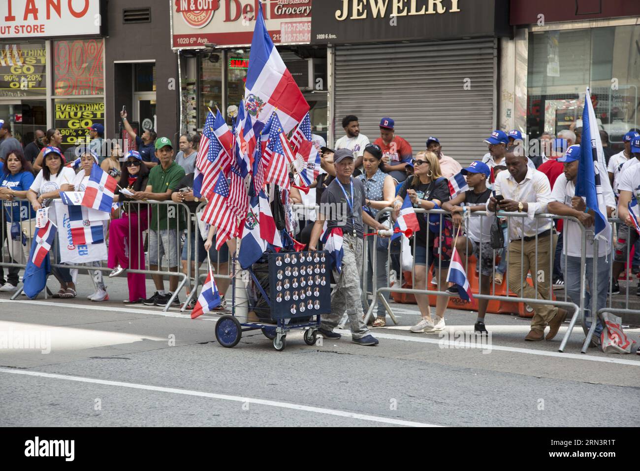 Dominican Americans celebrate at the 41st annual Dominican Day Parade ...