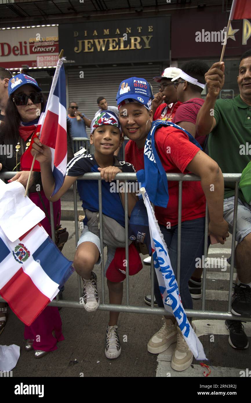 Dominicans mother and son hi-res stock photography and images - Alamy