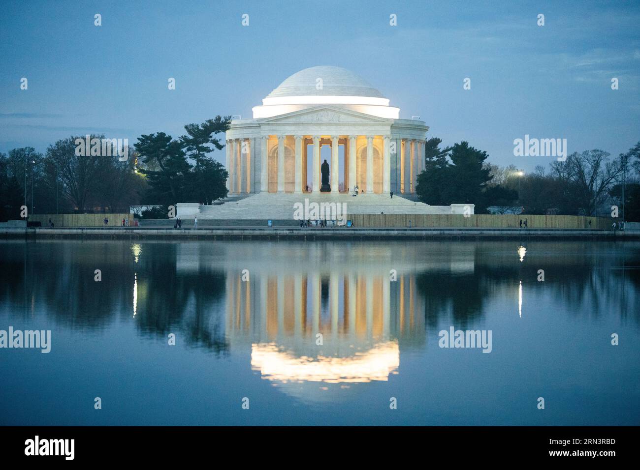 Jefferson Memorial Washington DC // WASHINGTON DC — The Jefferson ...
