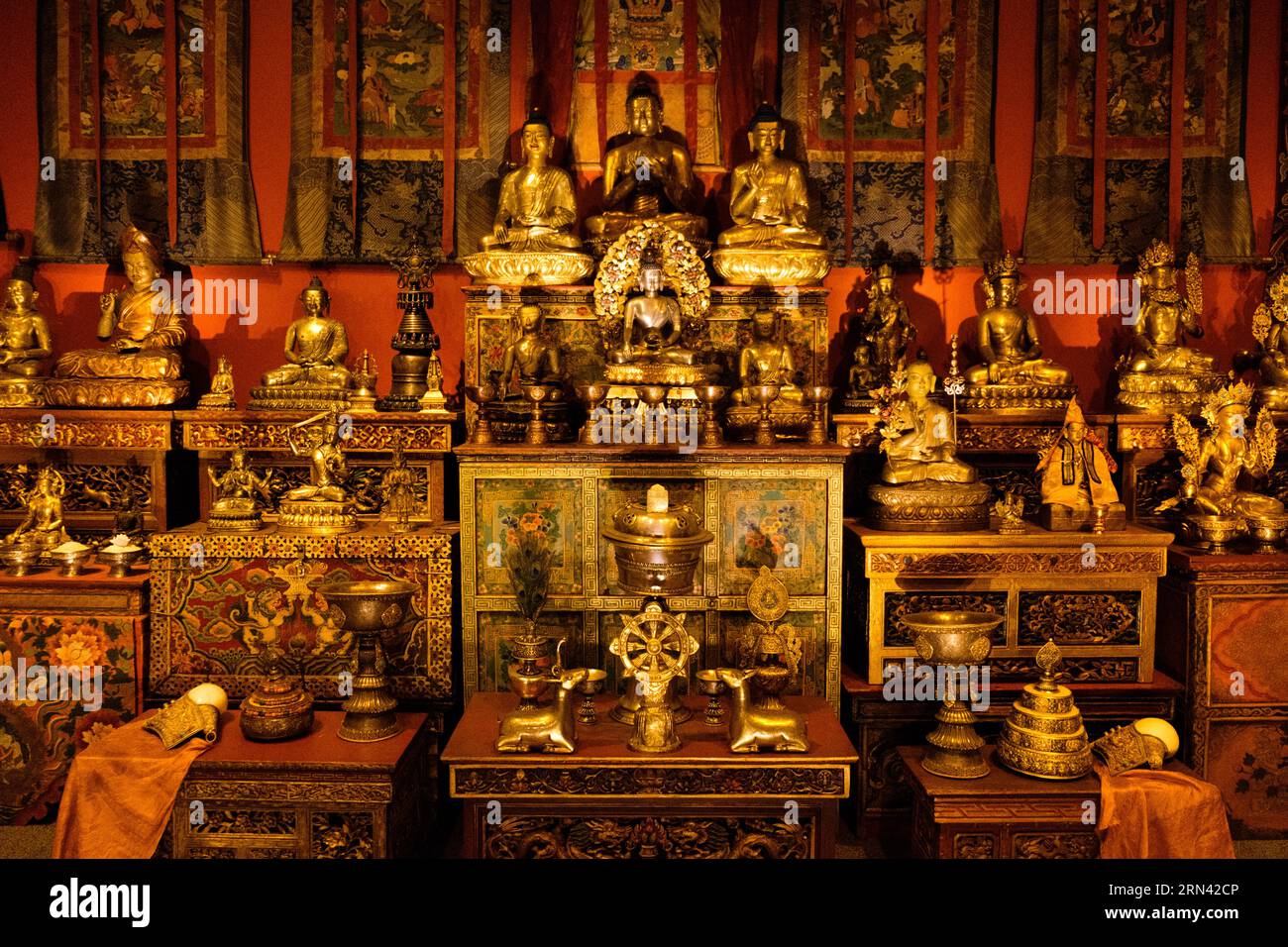 Tibetan thangka paintings hi-res stock photography and images - Alamy