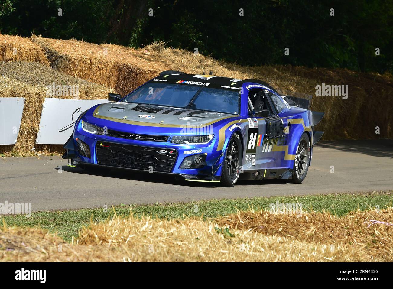 Jenson Button, Mike Rockenfeller, Chevrolet Camaro ZL1, 75 Years of ...
