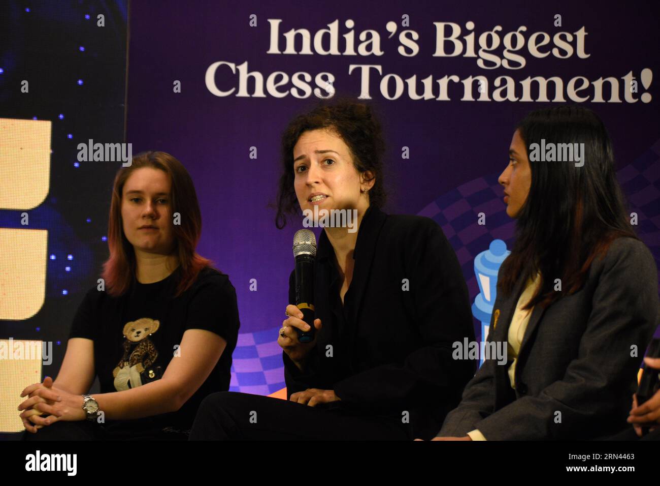 Krush hi-res stock photography and images - Alamy