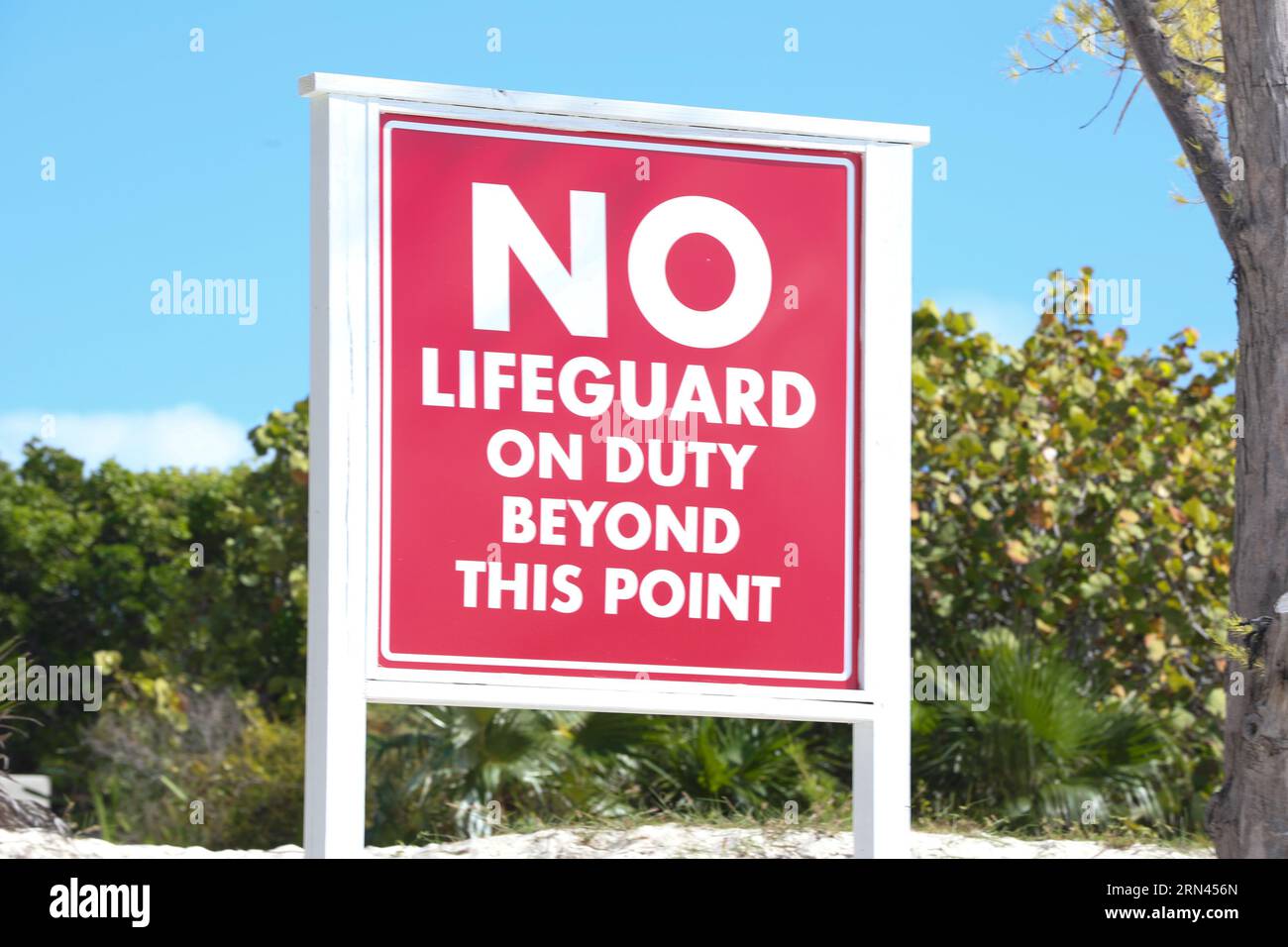 No lifeguard on duty signs hi-res stock photography and images - Alamy