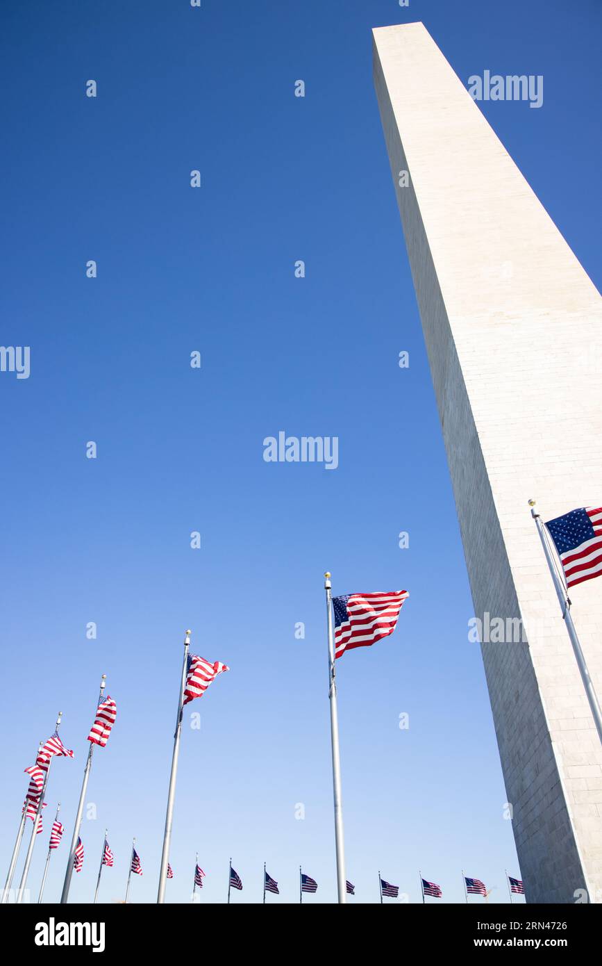 Washington Monument American Flags Washington DC // WASHINGTON DC ...