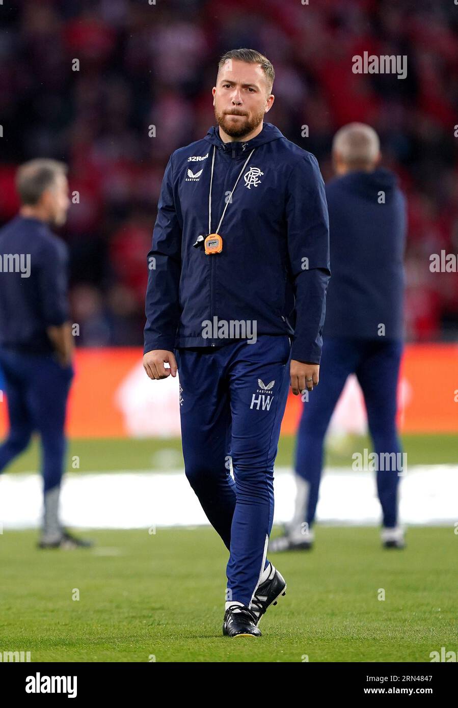 Set piece coach hi-res stock photography and images - Alamy