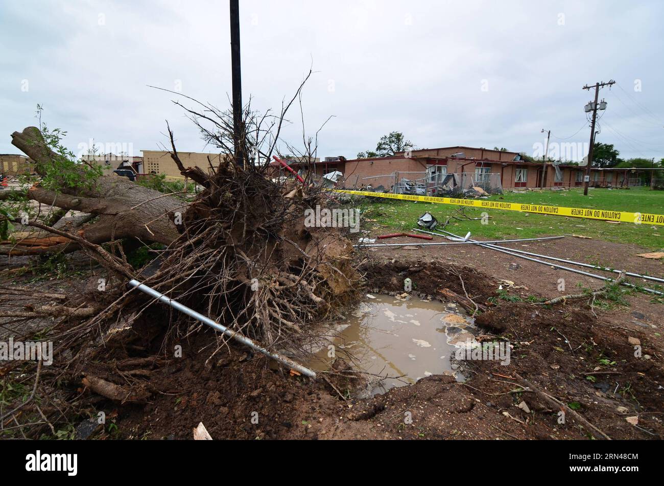 Tornadoes damage hi-res stock photography and images - Alamy