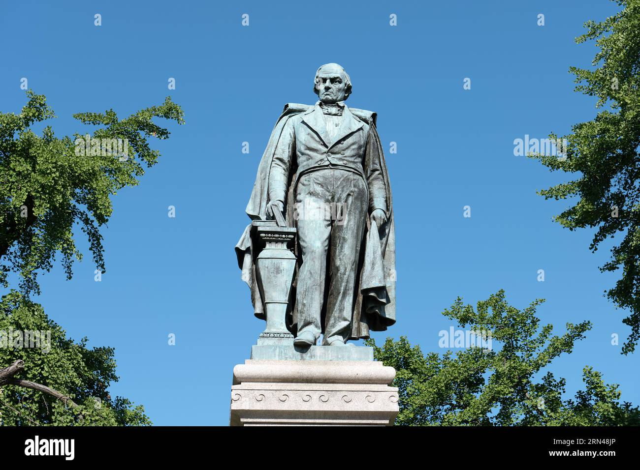 John henry statue hi-res stock photography and images - Alamy