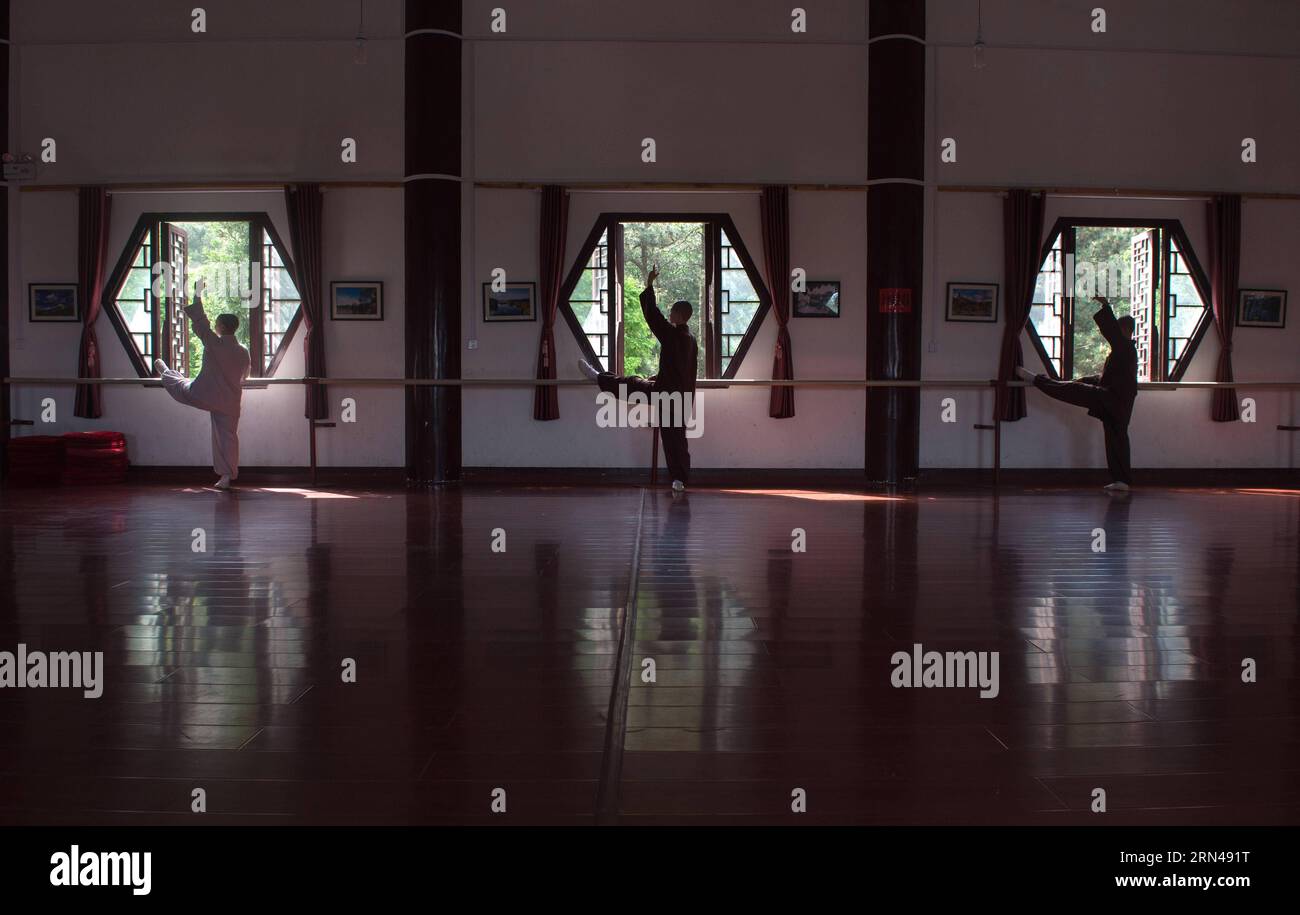 Nuns in training hi-res stock photography and images - Alamy