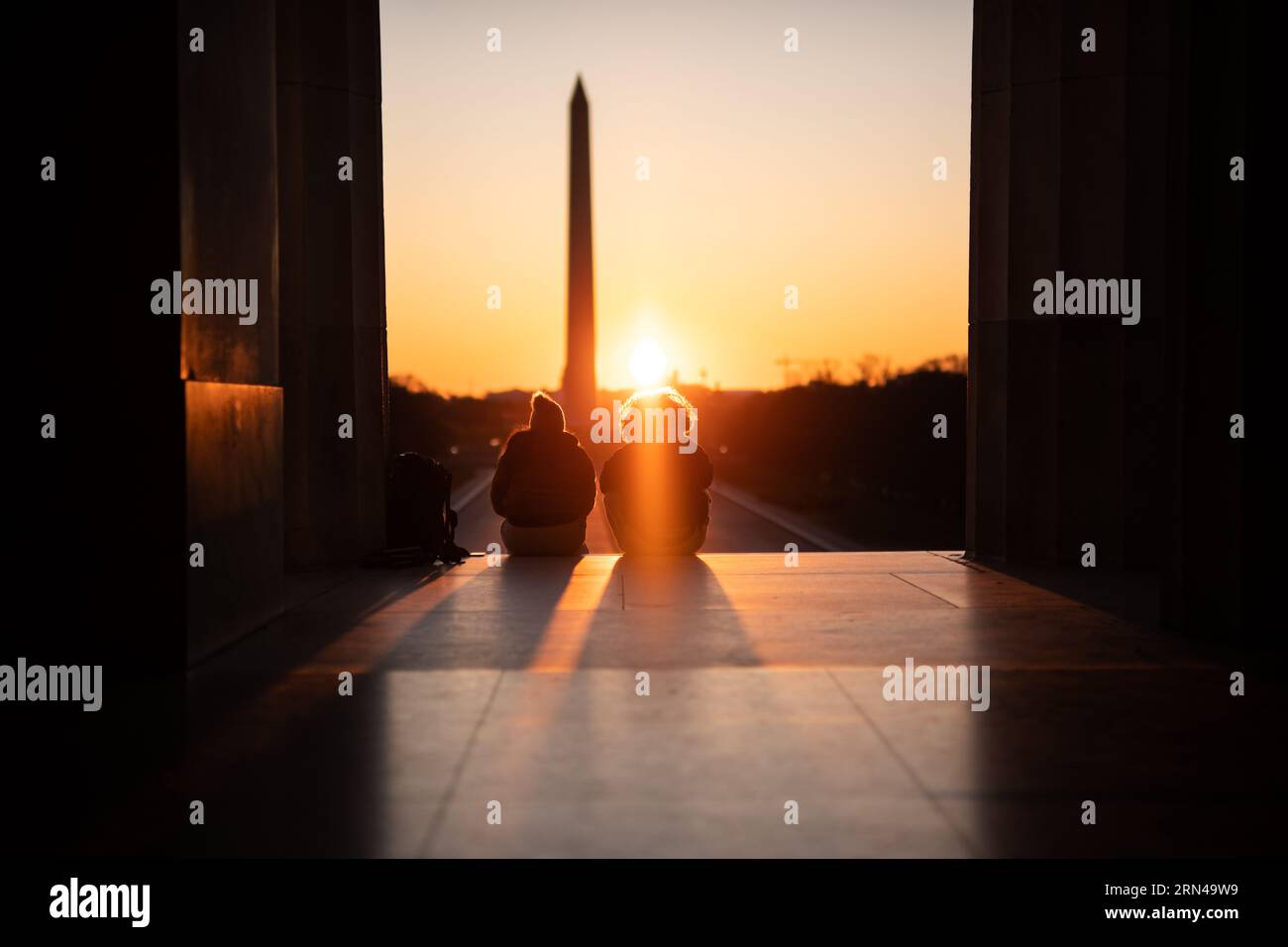 Lincoln Memorial Sunrise Visitors Washington DC // WASHINGTON DC ...