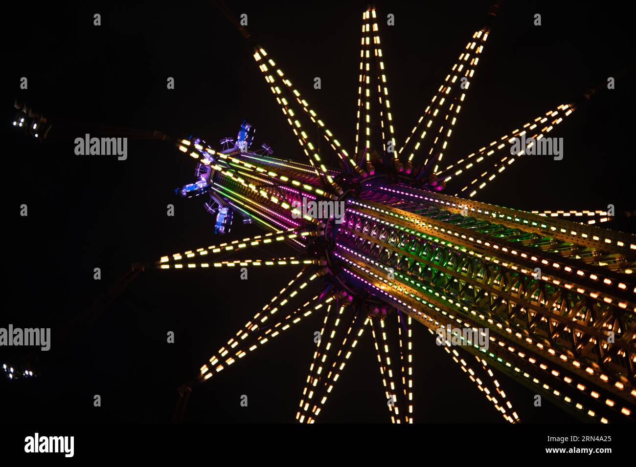 Orlando Starflyer Swing Ride Icon Park Orlando Florida // ORLANDO ...