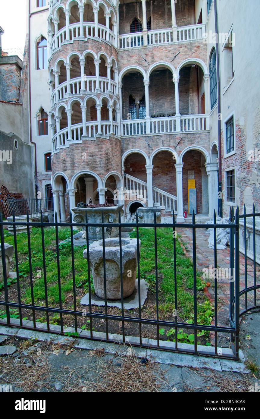 Venetian dialect hi-res stock photography and images - Alamy