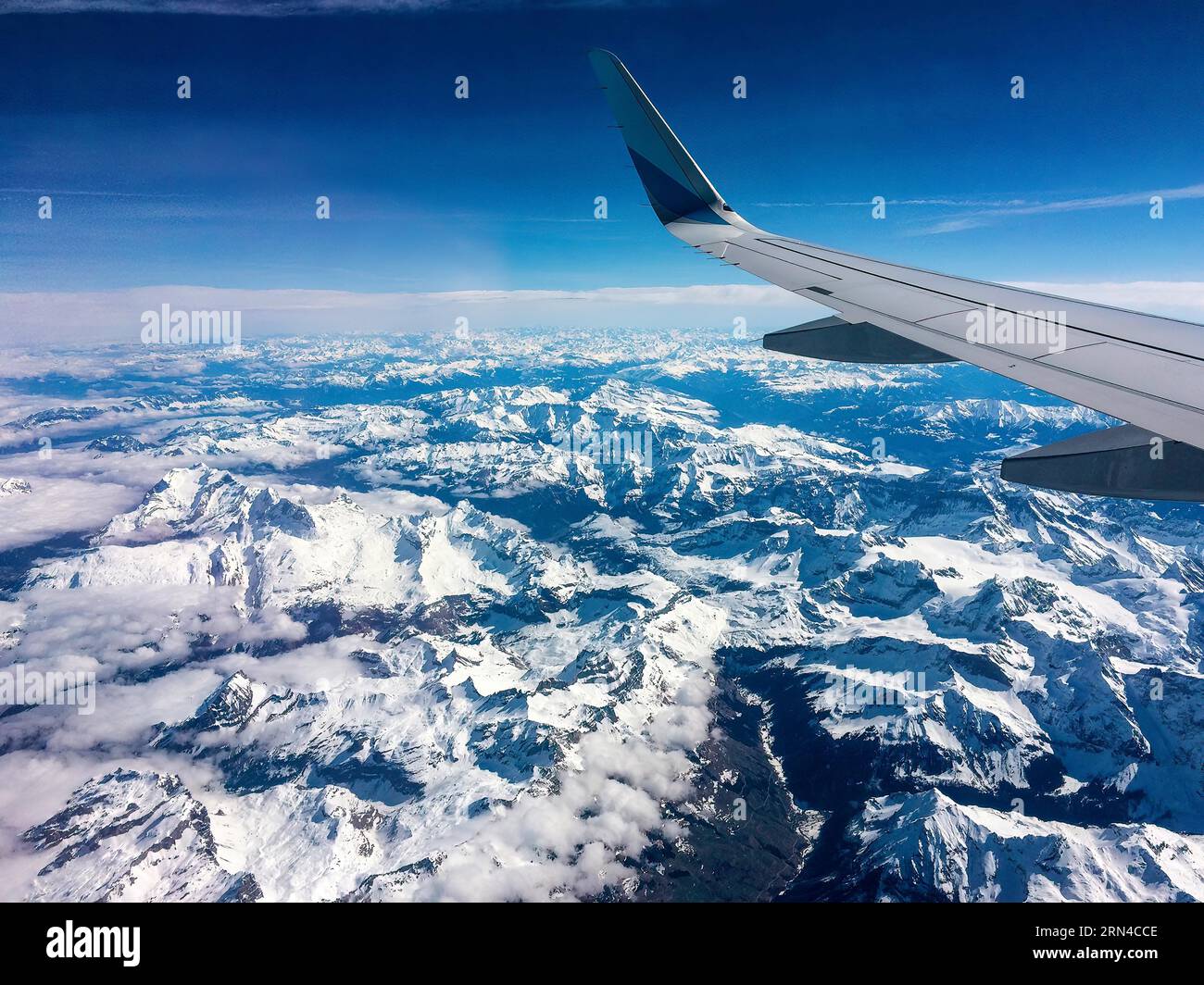 High wing aircraft hi-res stock photography and images - Alamy