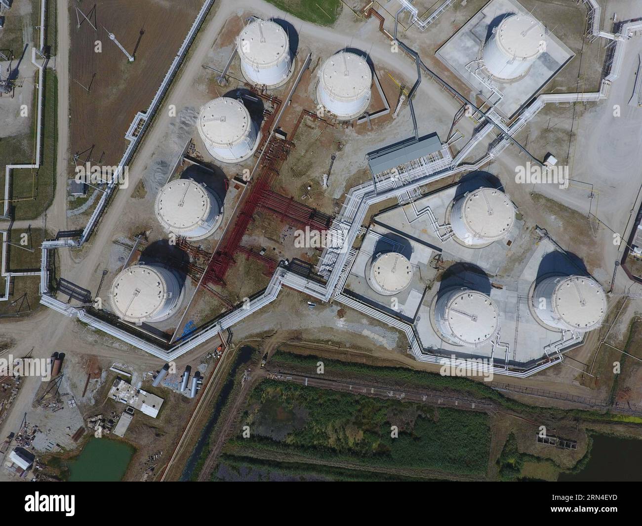 Reservoirs for storage of oil and products of its processing. Refinery ...