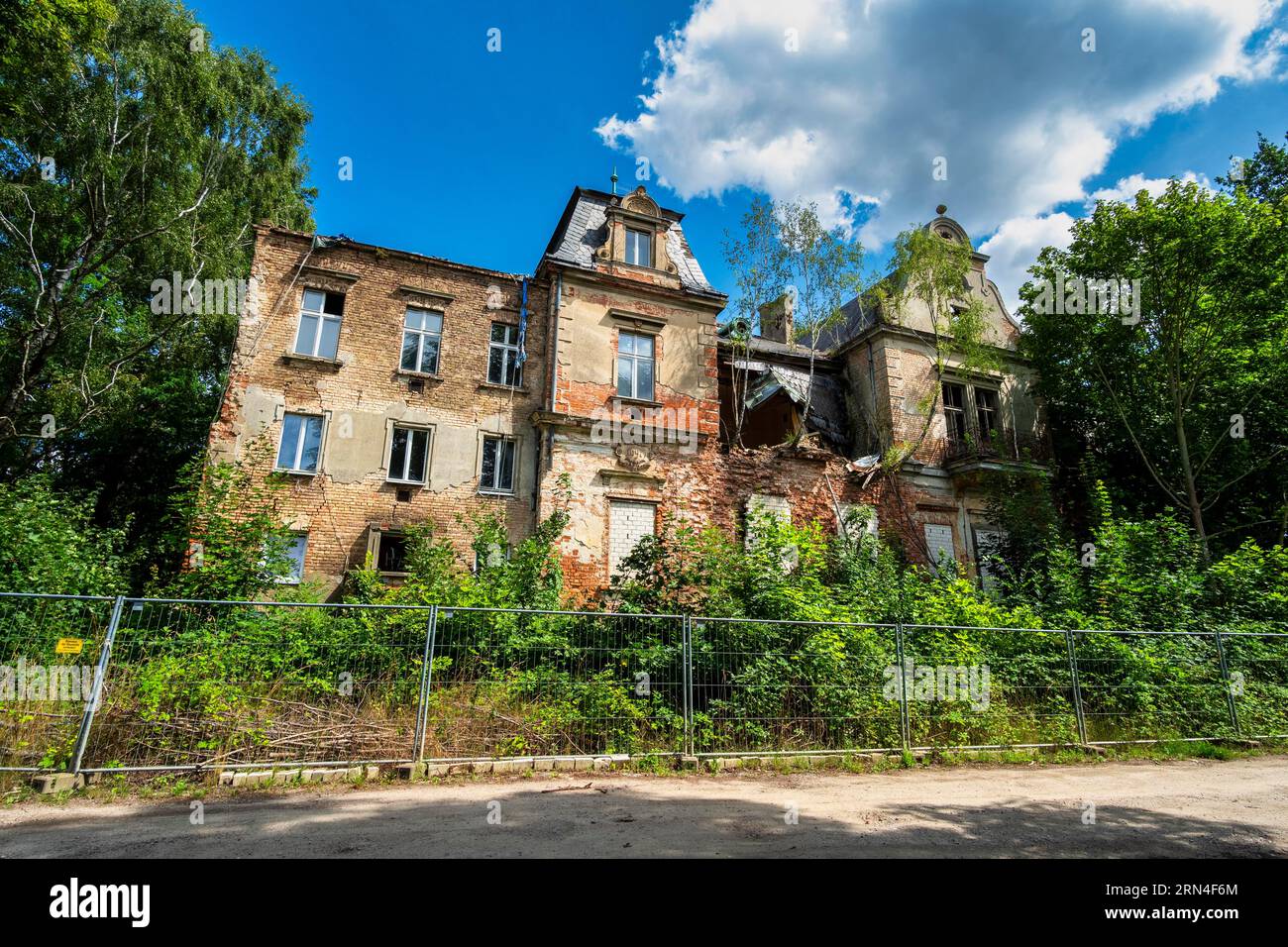 Dilapidated manor house Wulkow, Lebus, Brandenburg, Germany Stock Photo ...