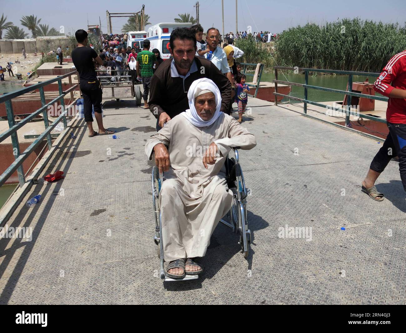 Fallujah bridge hi-res stock photography and images - Alamy